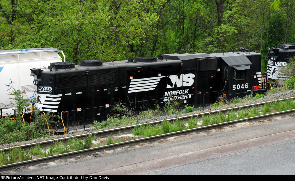 NS GP38-2 5046